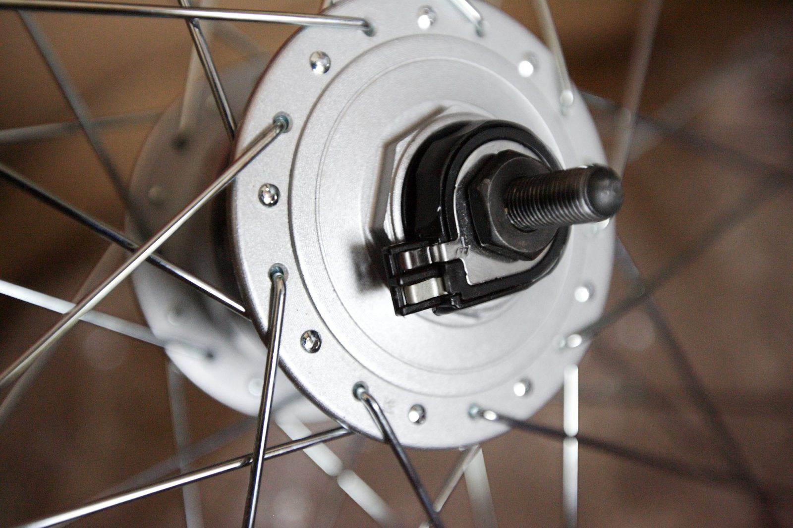 Znalazłem idealne rozwiązanie na długie trasy rowerowe. Ładowarka KEMO ...