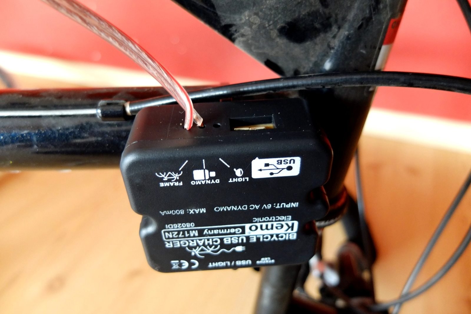 Znalazłem idealne rozwiązanie na długie trasy rowerowe. Ładowarka KEMO ...