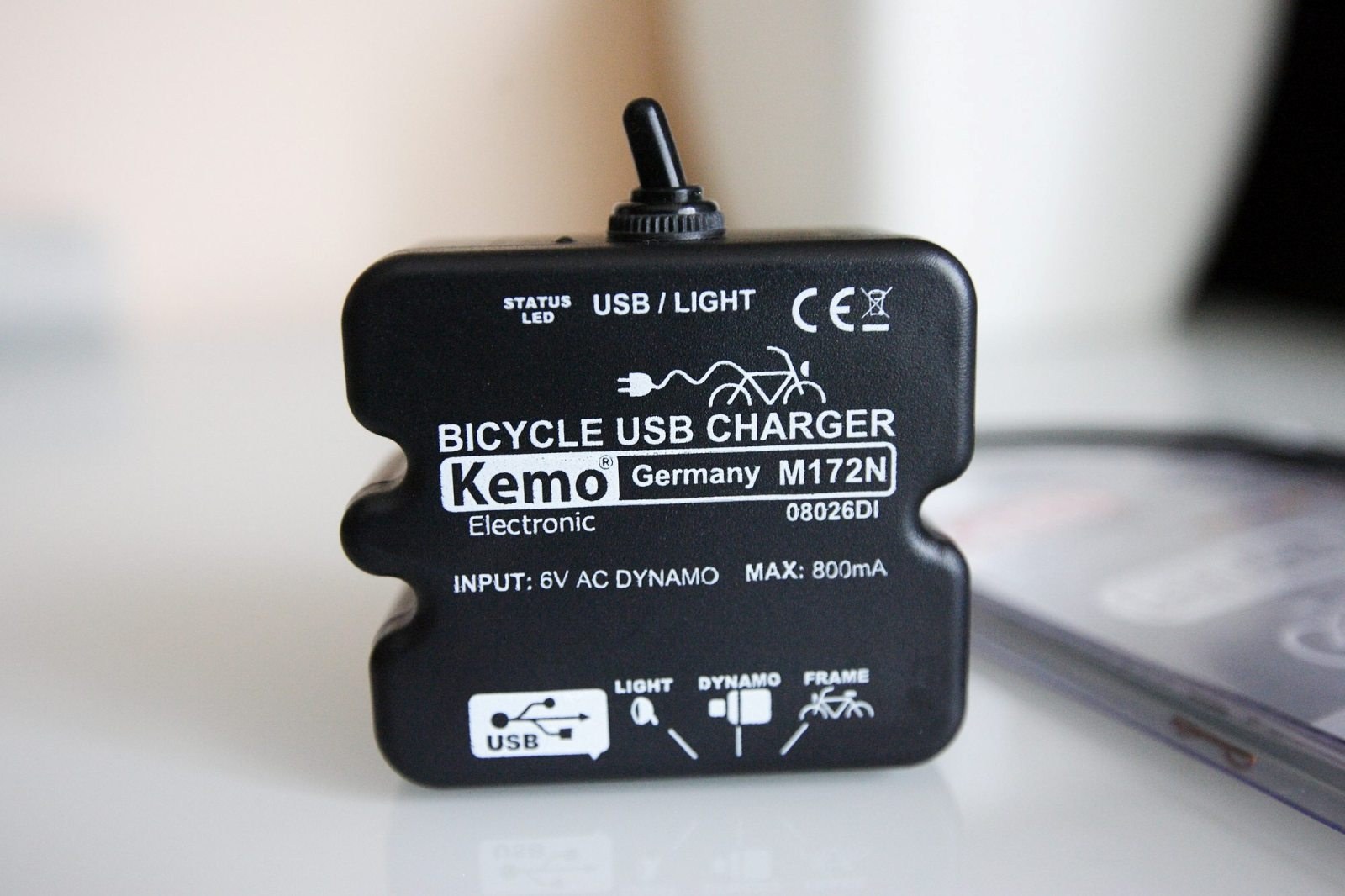 Znalazłem idealne rozwiązanie na długie trasy rowerowe. Ładowarka KEMO ...